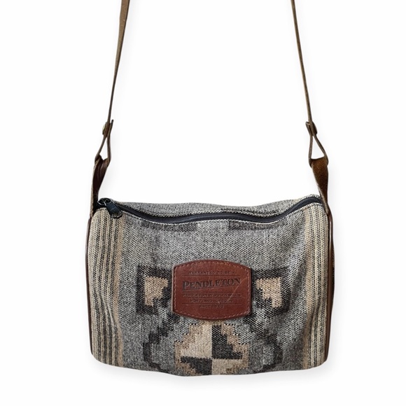 Pendleton | Bags | Pendleton Wool Southwestern Pattern Barrel Crossbody Bag Wleather Trimstrap ...